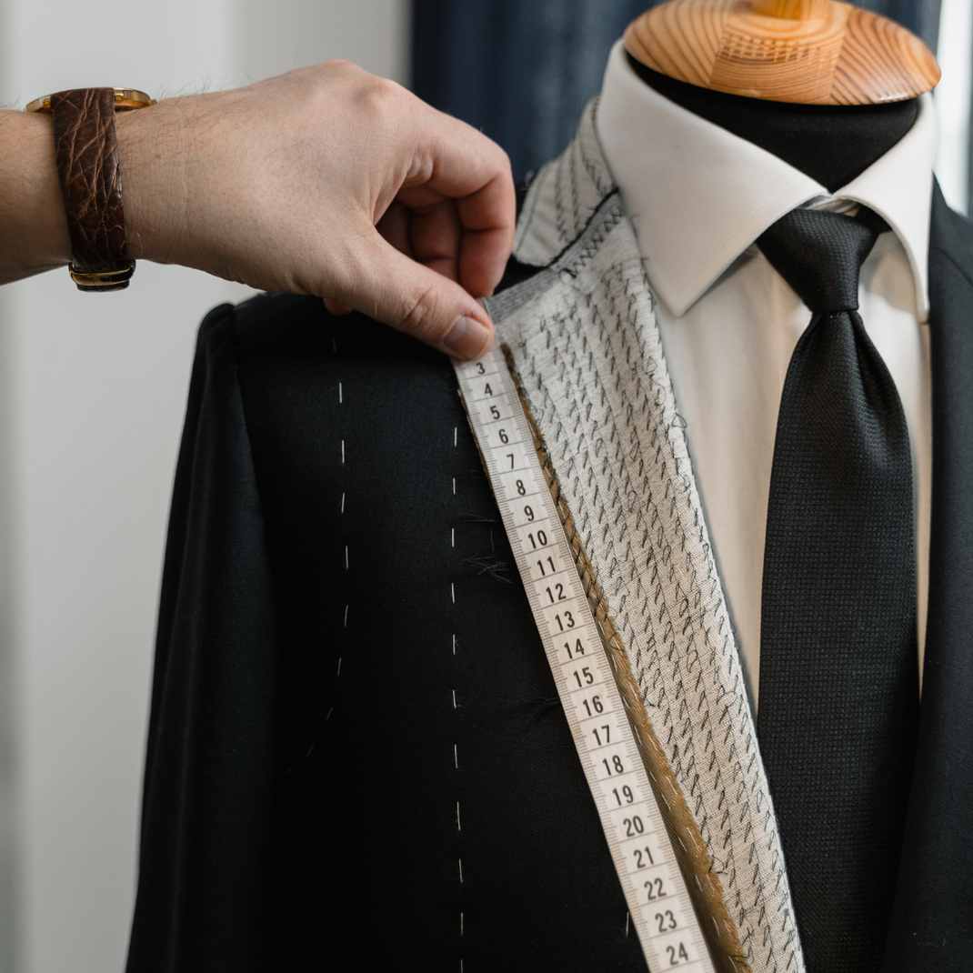 Renta de Smoking | Frac | Chaqué en CDMX | Alquila Ahora – Laurenti